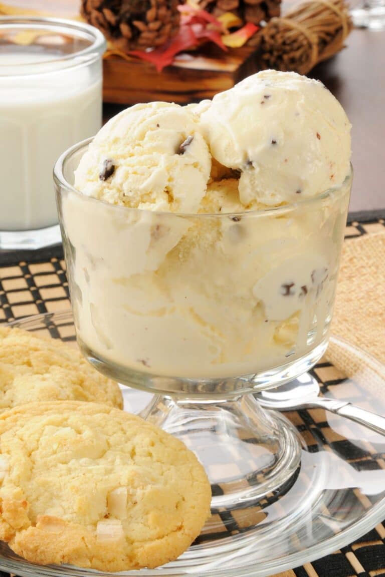 What To Serve With Cookies: Drinks, Desserts, and Savory