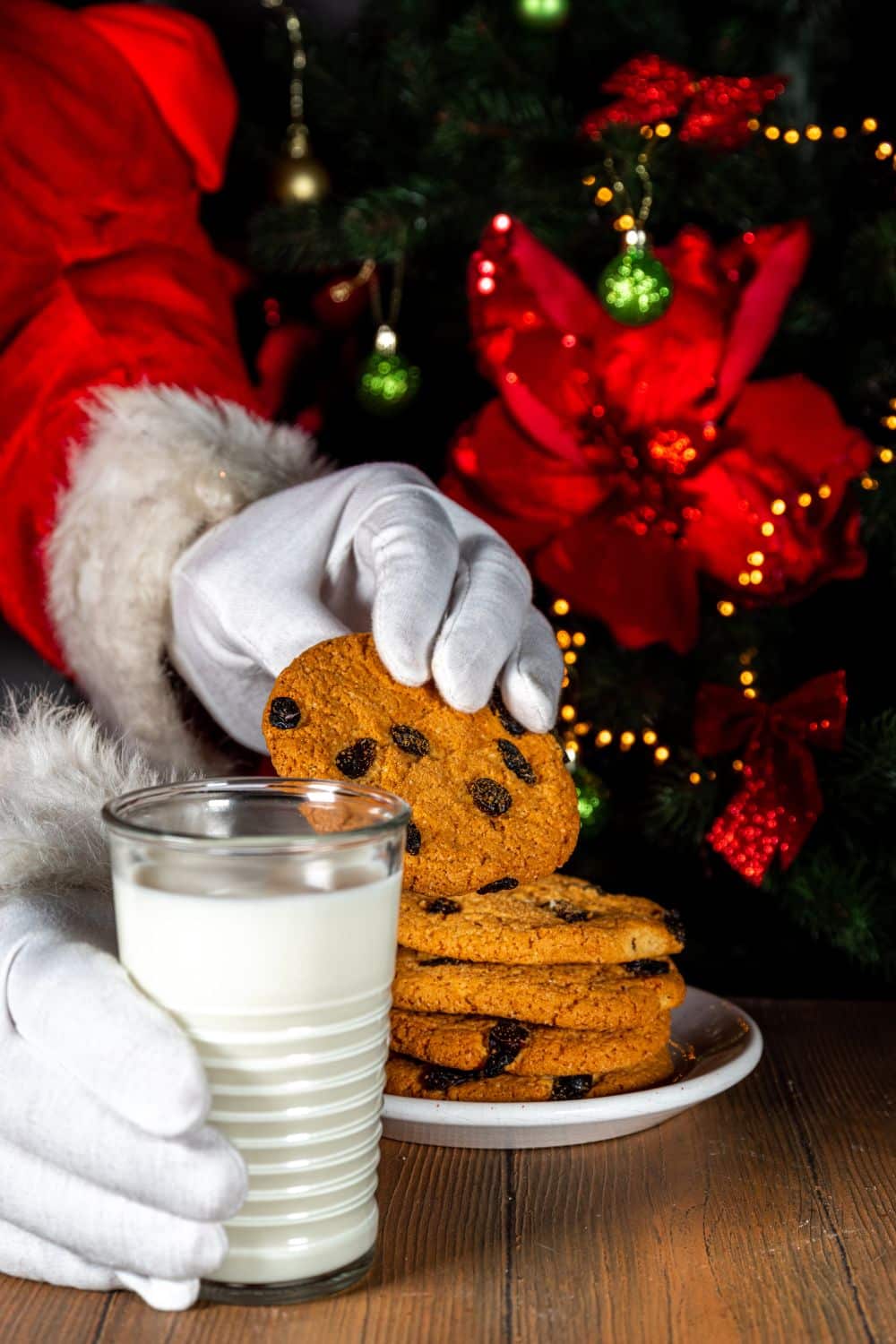 What To Serve With Cookies: Drinks, Desserts, and Savory